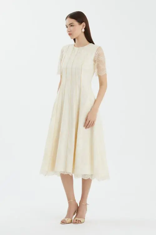 GIZIA Embroidered Lace Detailed Midi Dress