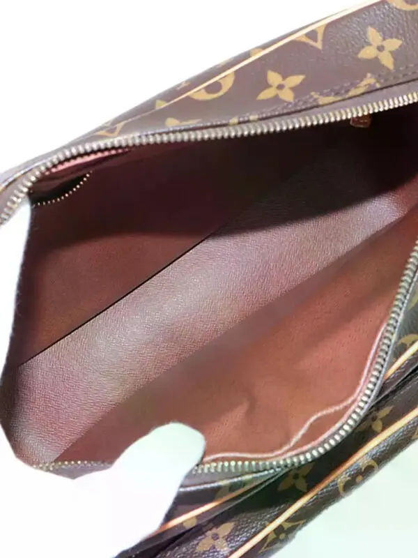 LOUIS VUITTON 2010 Monogram Nil Crossbody Bag