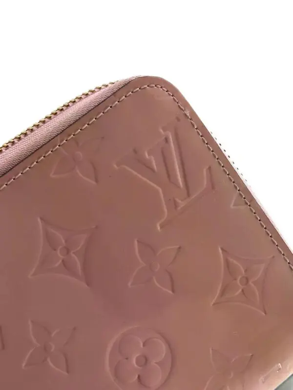 LOUIS VUITTON Zippy Wallet Monogram Vernis Small Wallets - Pink