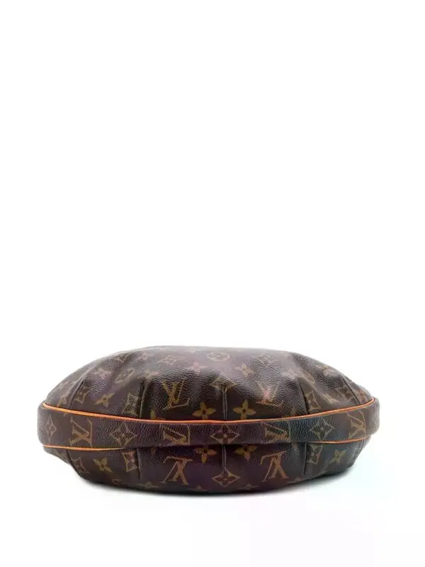 LOUIS VUITTON Croissant Mm Monogram Canvas Hobo Bag