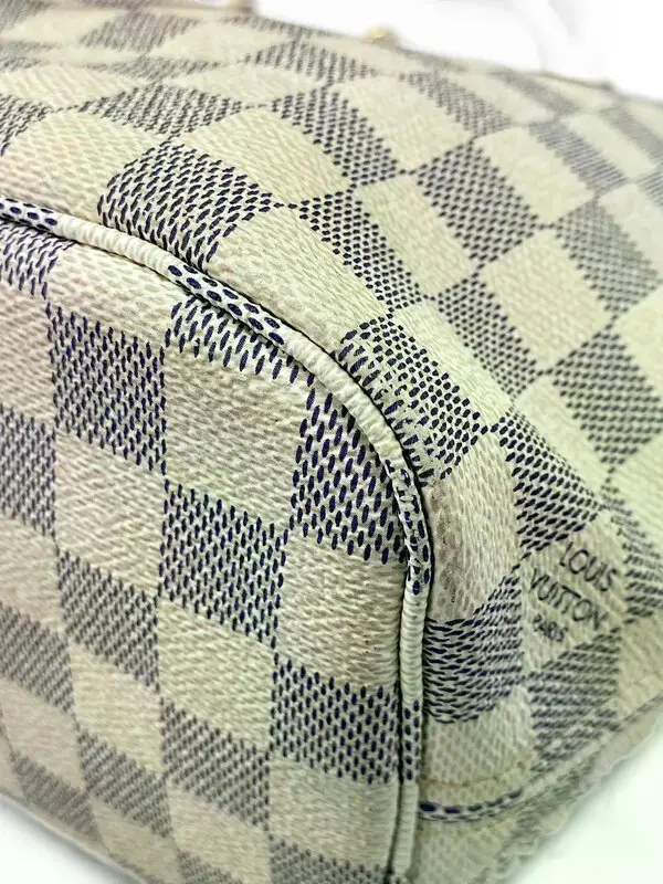 LOUIS VUITTON 2010 Pm Neverfull Shoulder Bag