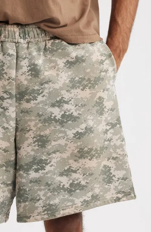 ELWOOD Pixel Camo Print Fleece Shorts