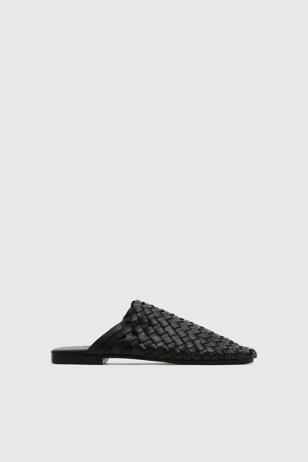 ST. AGNI Bunto Woven Loafer - Black