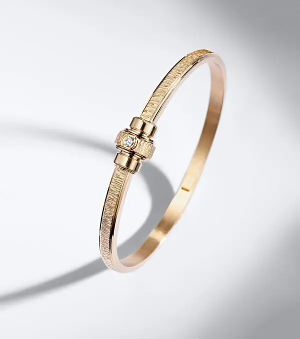 PIAGET Possession D�cor Palace 18kt Rose Bangle With Diamond