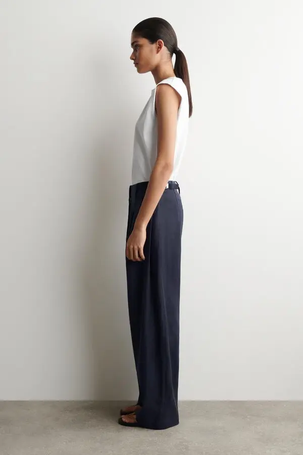 Cos Buckle-detail Linen Barrel-leg Pants - Navy