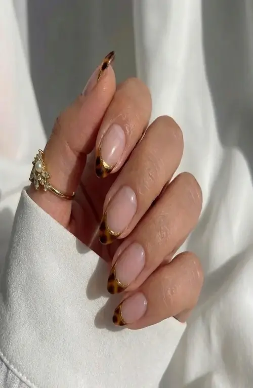 NAIL POP STUDIO Almond Press On Nails