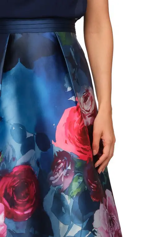 KAY UNGER Eileen Sleeveless Mixed Media Gown