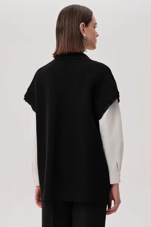EXQUISE Stone Pocket Detail Collar Knit Vest