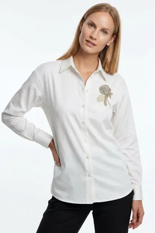 EXQUISE Jaelyn Embellished Long Sleeve Shirt - Ecru