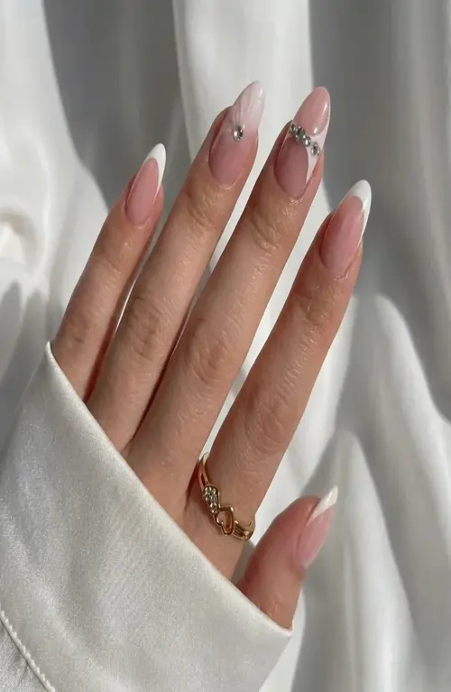 NAIL POP STUDIO Almond Press-on Nails