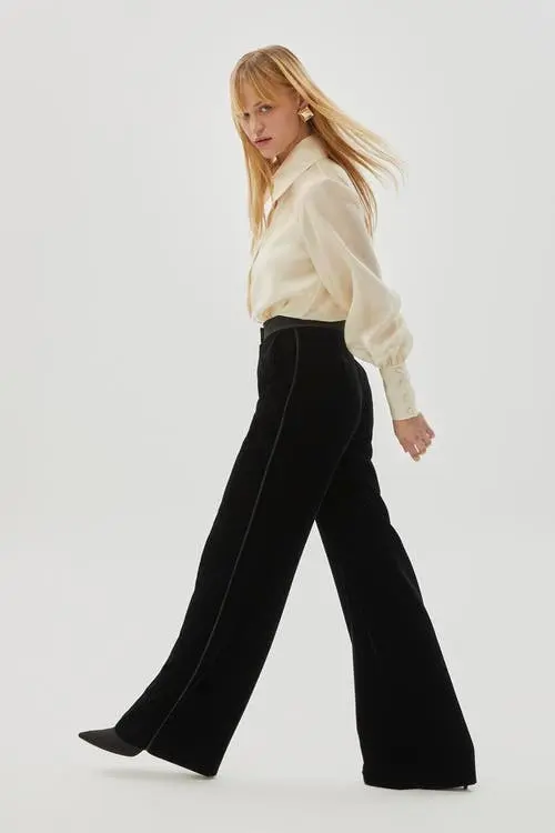 EXQUISE Madelyn Balloon Sleeve Shirt - Ecru