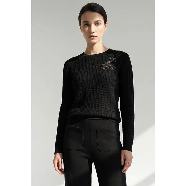 EXQUISE Ryann Embroidered Knit Blouse - Black