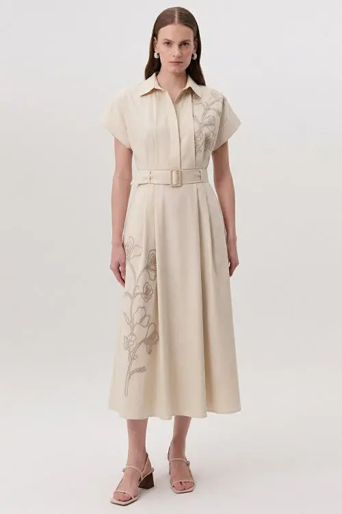 EXQUISE Kelsie Short Sleeve Midi Shirt Dress With Floral Embroidery - Cream
