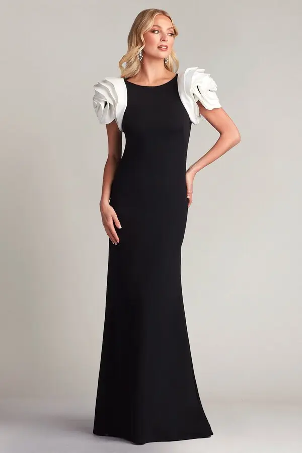 Tadashi Shoji Maylee Rosette-shoulder Gown - Ivory/black