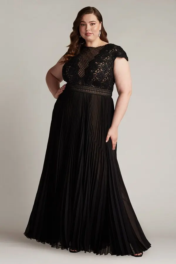 Tadashi Shoji Surette Sequin Embroidered And Pleated Chiffon Gown Plus Size - Black/nude