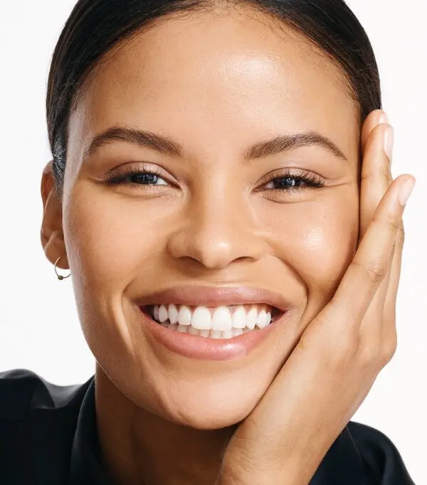 CLE DE PEAU BEAUTE Radiant Cream Foundation