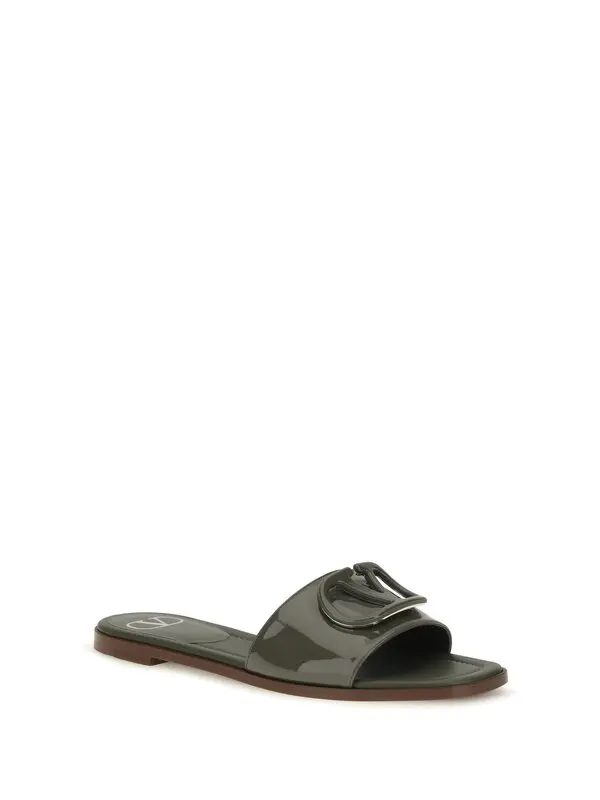 Valentino Garavani Vlogo Patent Leather Slide Sandals - Green