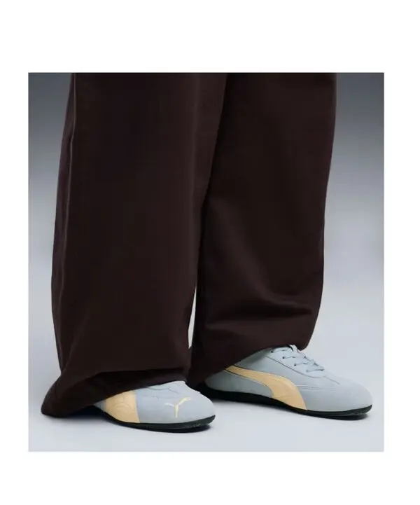 PUMA Round-toe Sneakers