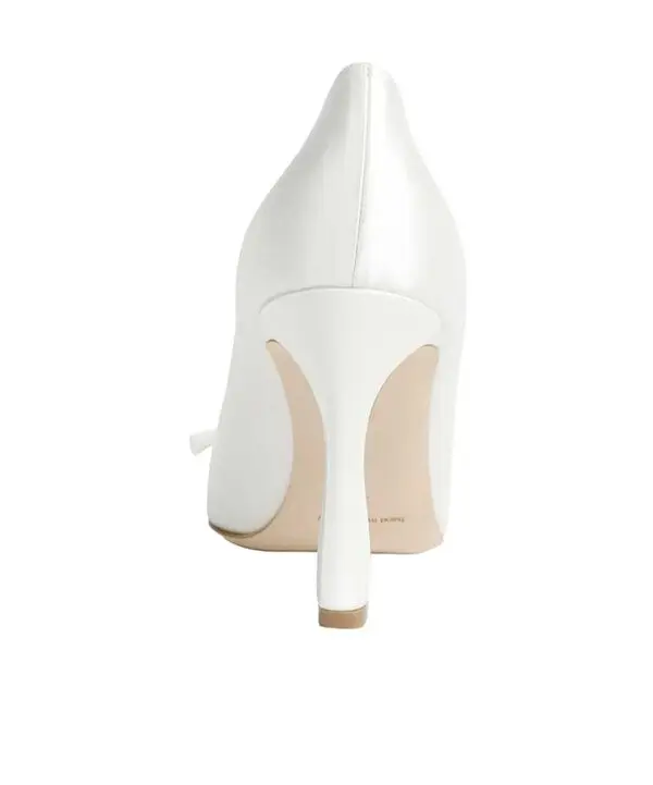 Manolo Blahnik Pointed-toe High-heeled Boots