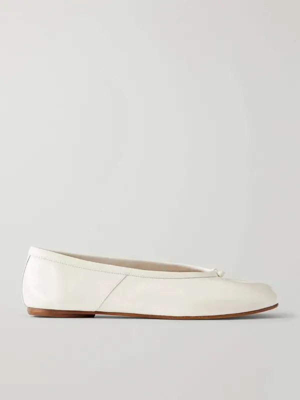 MAISON MARGIELA Tabi New Ballerina Split-toe Patent-leather Ballet Flats - White