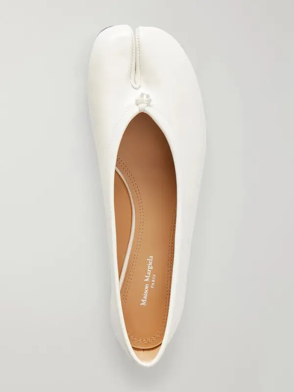 MAISON MARGIELA Tabi New Ballerina Patent Leather Flats - White