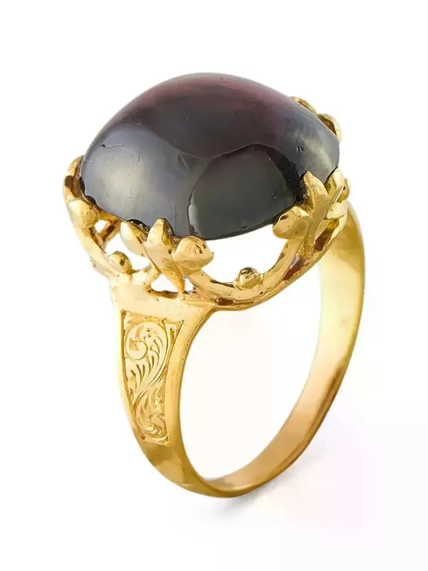 LB EXCLUSIVE Garnet Ring