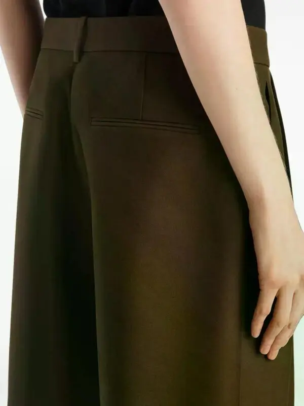 Khaite Auggie Knee-length Shorts In Sculptural Cady - Green