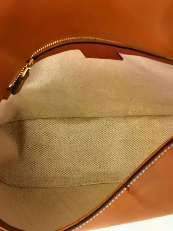 Gucci Blondie Nm Top Handle Bag - Brown