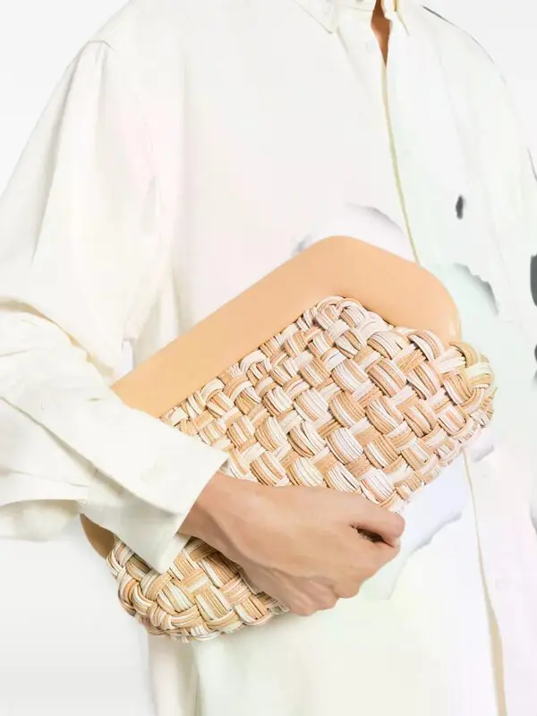 THEMOIRE Bios Woven Clutch Bag