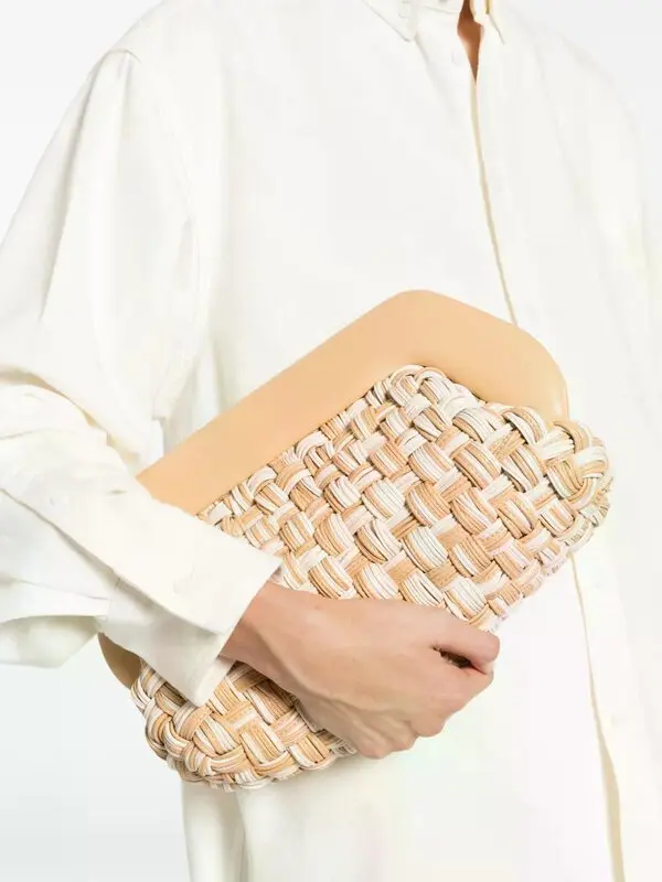 THEMOIRE Bios Woven Clutch Bag