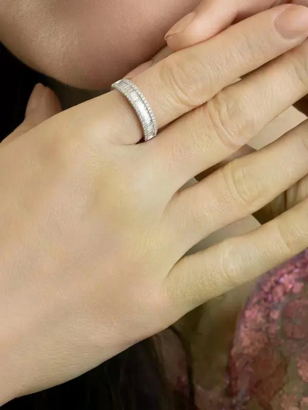 LISA NIK Diamond Ring - Silver