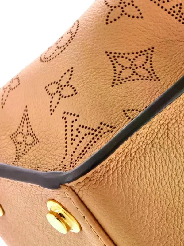 LOUIS VUITTON On My Side Mahina Leather Mm Tote Bag