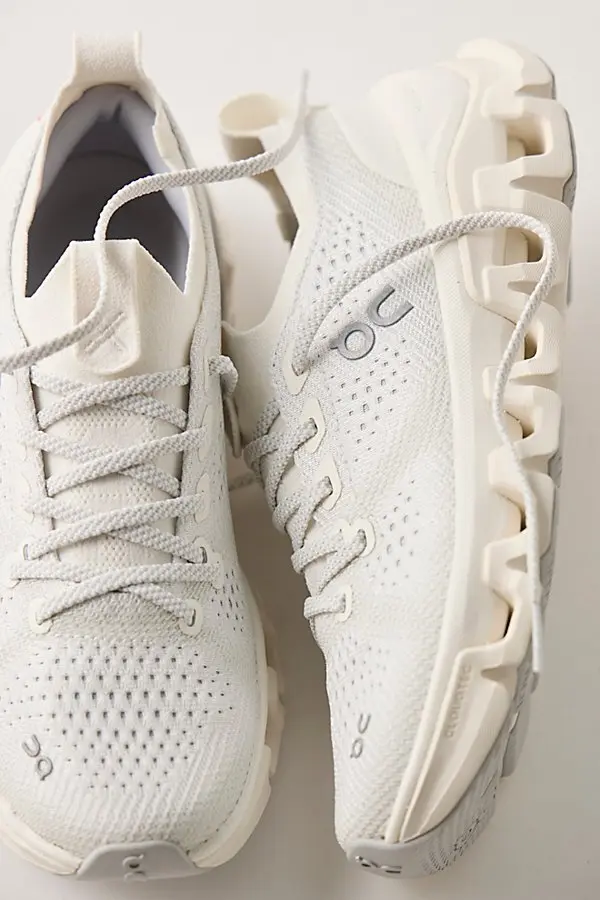 On X Tempo Sneakers - Ivory/ice