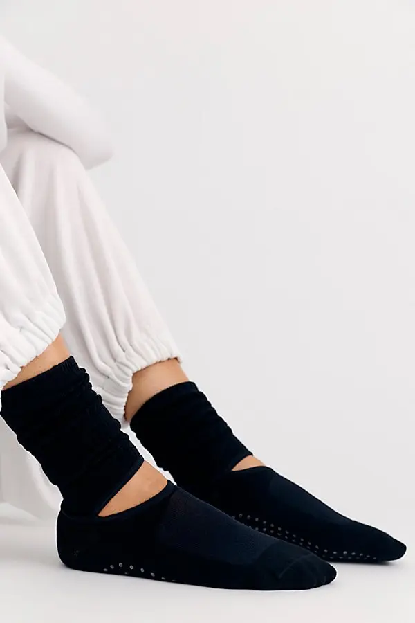 Free People Ballet Buti Pilates Grip Socks - Black