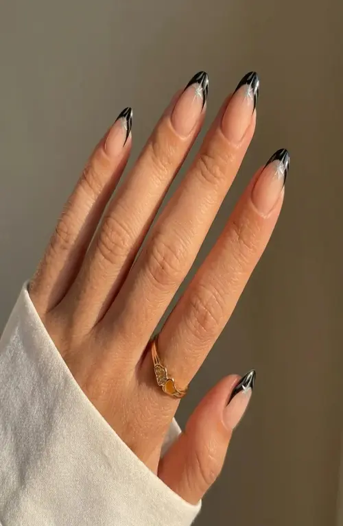 NAIL POP STUDIO Almond Press-on Nails