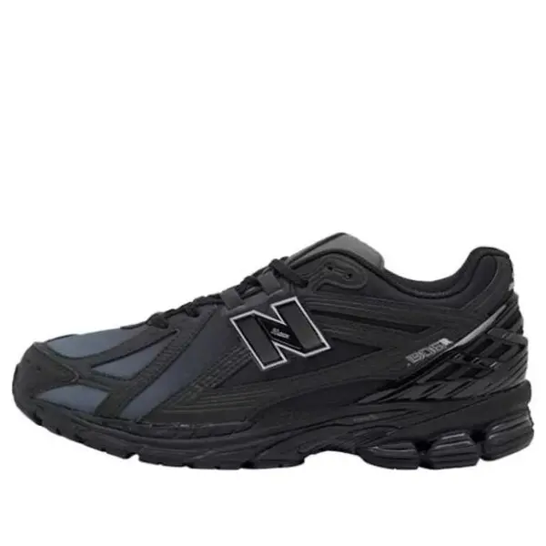 NEW BALANCE 1906r Sneakers