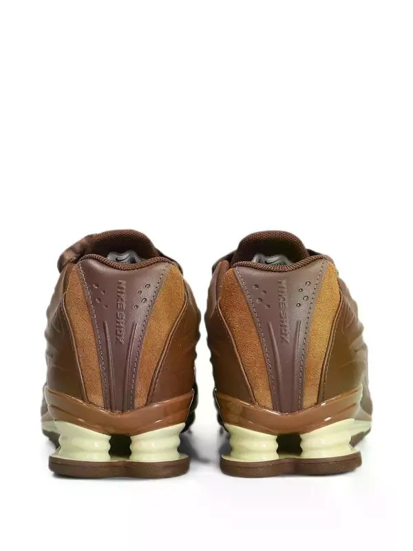 Nike Shox R4 Sneakers