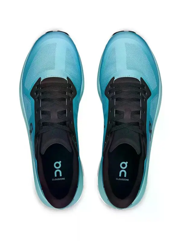 On Cloudze Sneakers