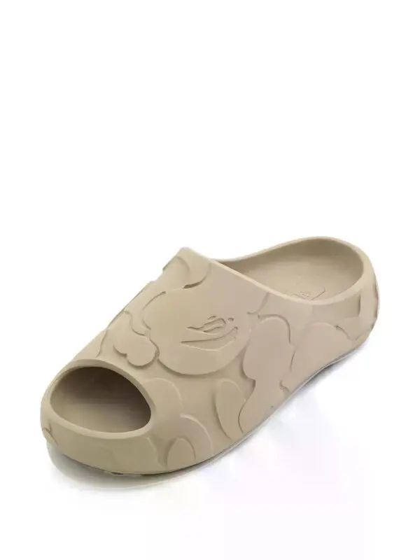 A BATHING APE Camo Embossed Slides