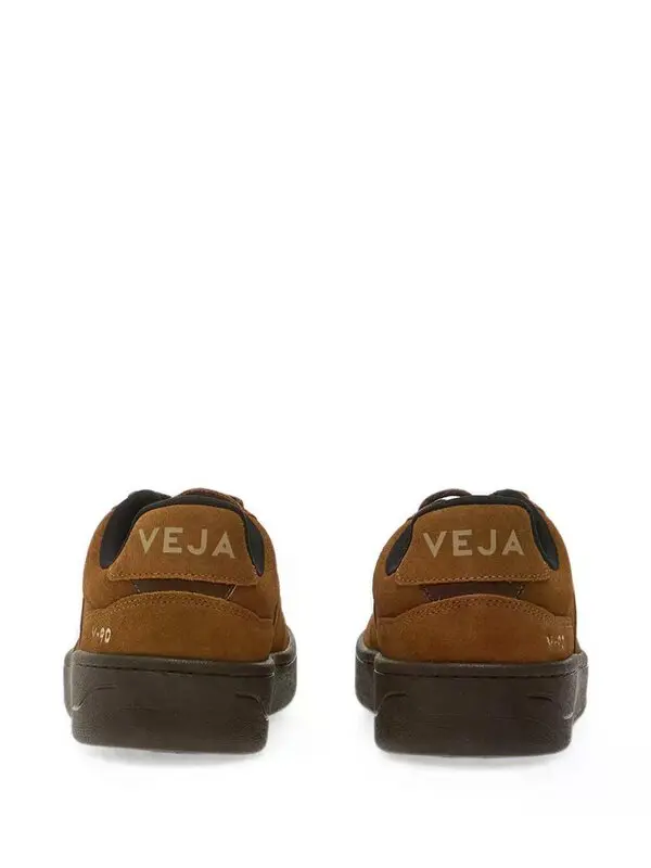 VEJA V-90 Low-top Sneakers