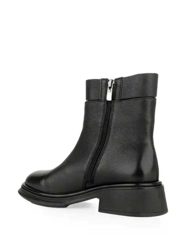 LINDA BAUMANN Buckle-detail Leather Boots - Black