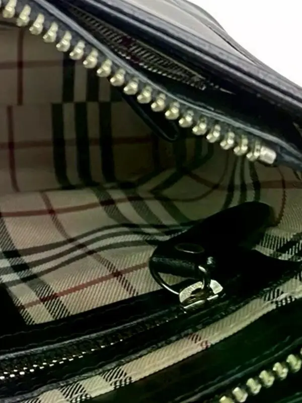 Burberry 2000-2017 Leather Crossbody Bag