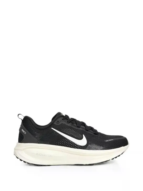 Nike Vomero 18 Sneakers