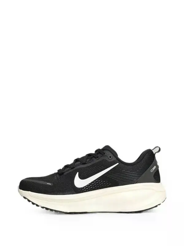 Nike Vomero 18 Sneakers