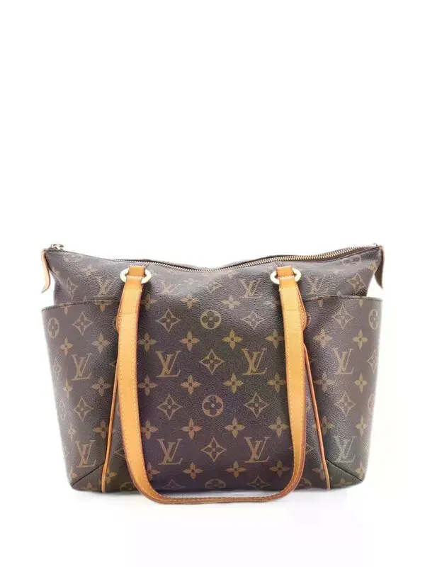 LOUIS VUITTON Monogram Canvas Pm Shoulder Bag - Brown