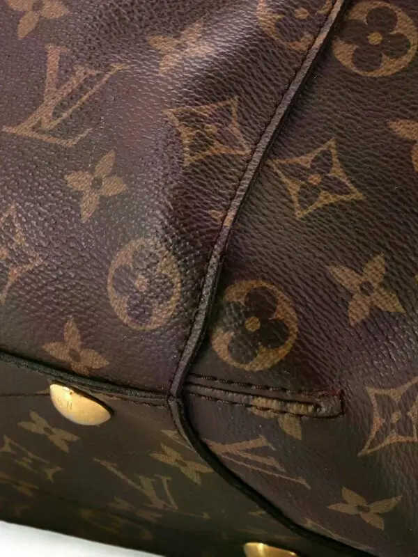 LOUIS VUITTON Montaigne Monogram Canvas Gm Tote Bag - Brown