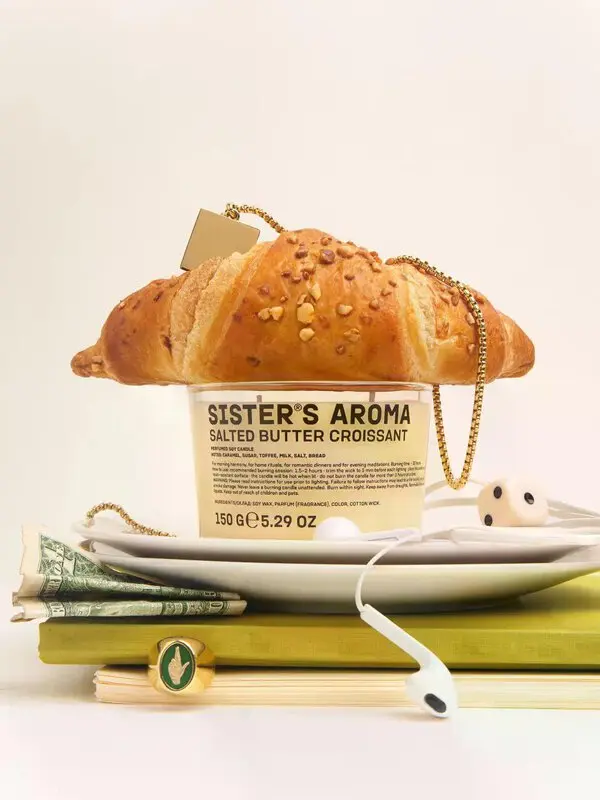 SISTER’S AROMA Salted Butter Croissant Candle - Neutrals