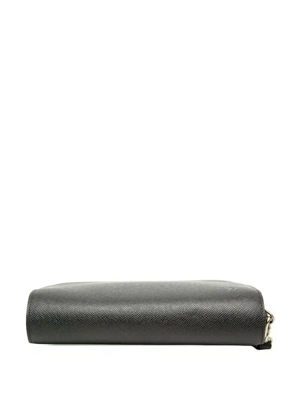 LOUIS VUITTON Taiga Leather Pochette Baikal Clutch Bag