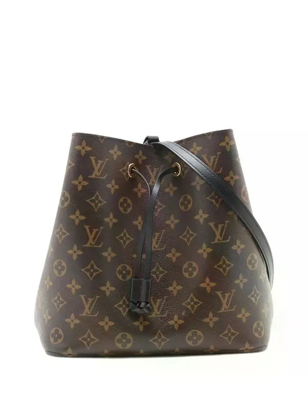 LOUIS VUITTON 2017 Monogram Neonoe Mm Bucket Bag