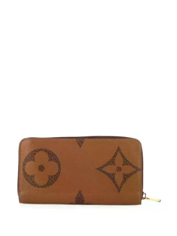 LOUIS VUITTON Zippy Wallet Reverse Monogram Giant Small Wallets - Brown